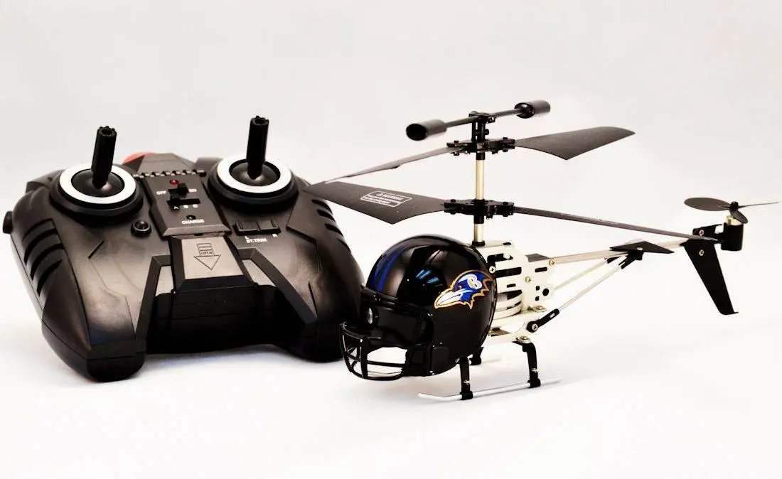 Baltimore Ravens Spotlight Helmet Copter With Remote ToylandEU